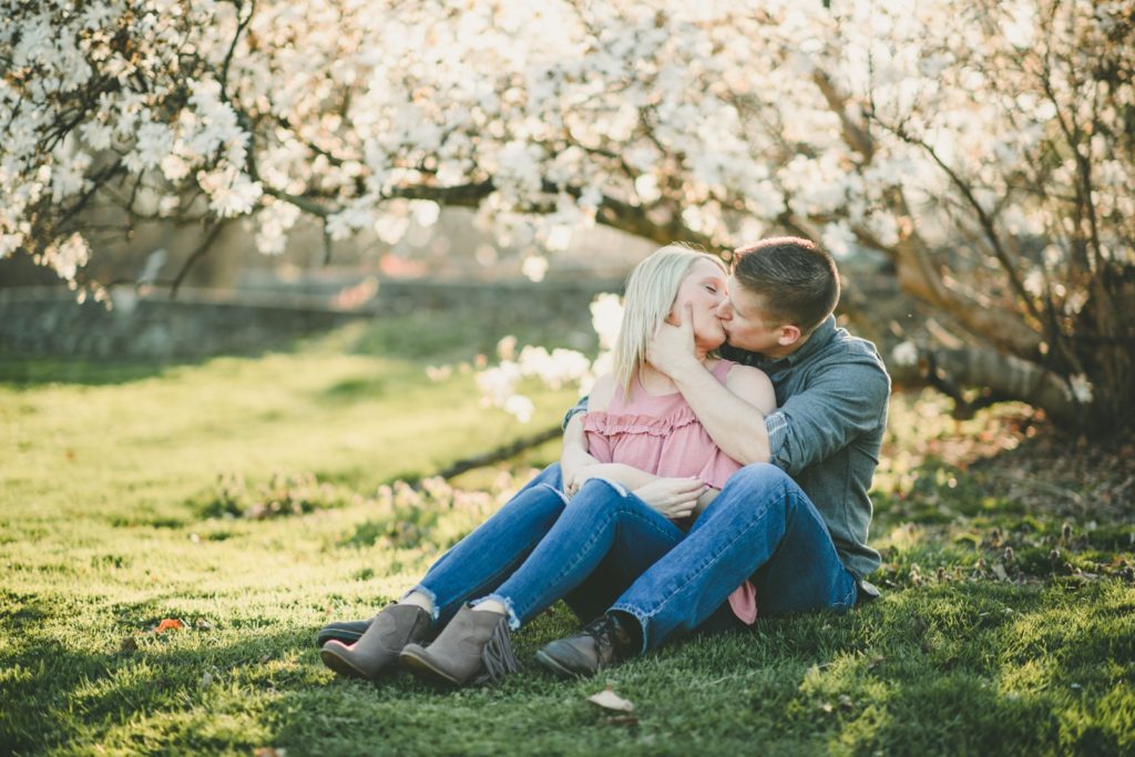 Erin & Jon | Springfield, IL Spring Engagement Photographer - Kate ...