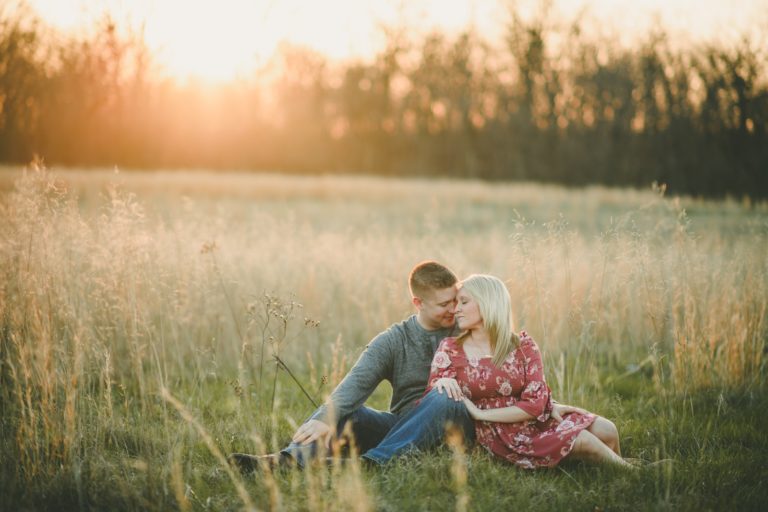 Erin & Jon | Springfield, IL Spring Engagement Photographer - Kate ...