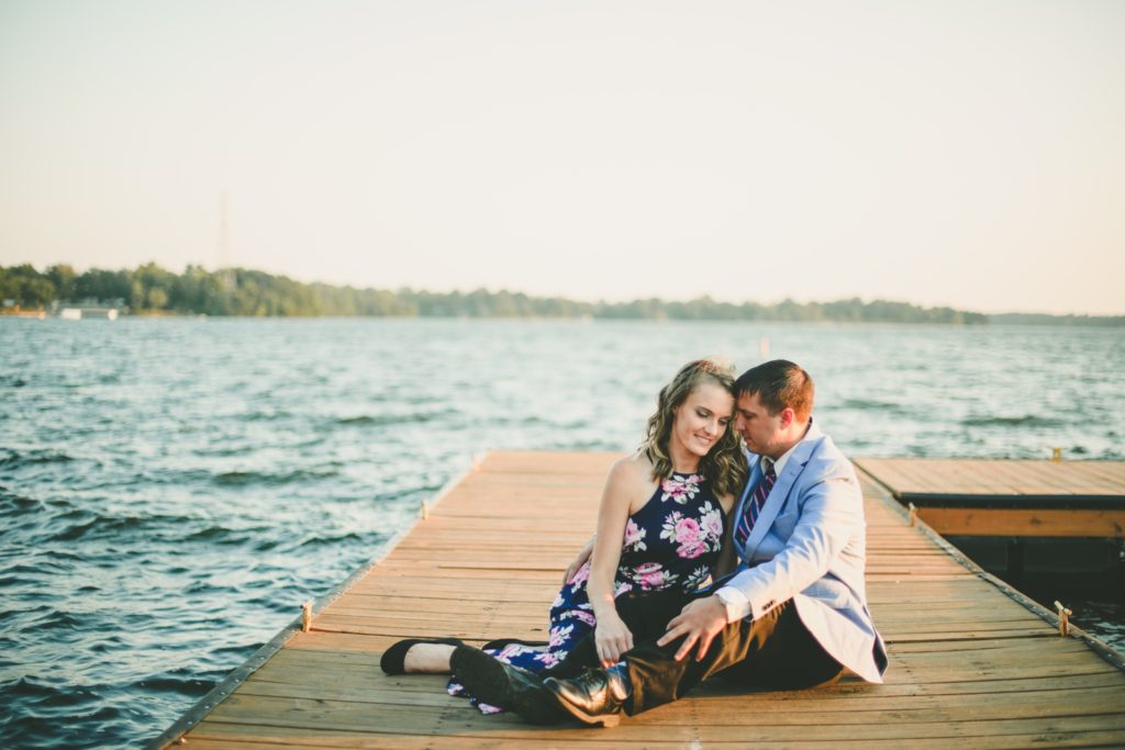 Becky & Richie | Springfield, IL Lake Engagement Photographer - Kate ...