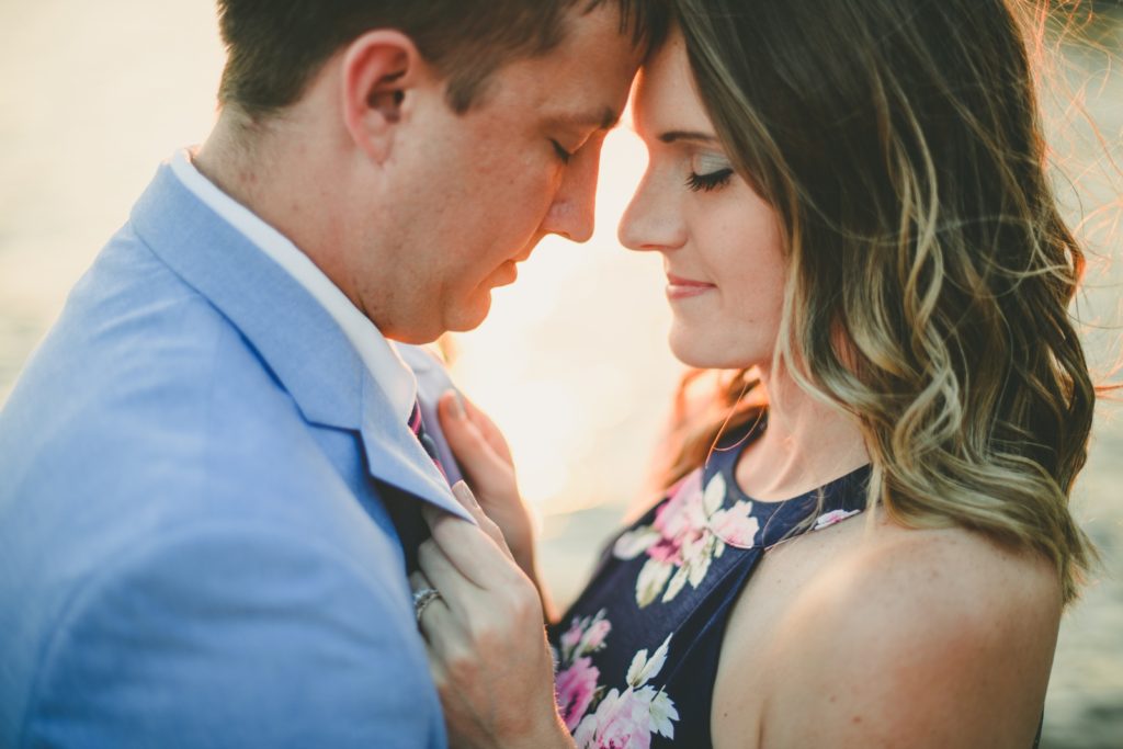 Becky & Richie | Springfield, IL Lake Engagement Photographer - Kate ...