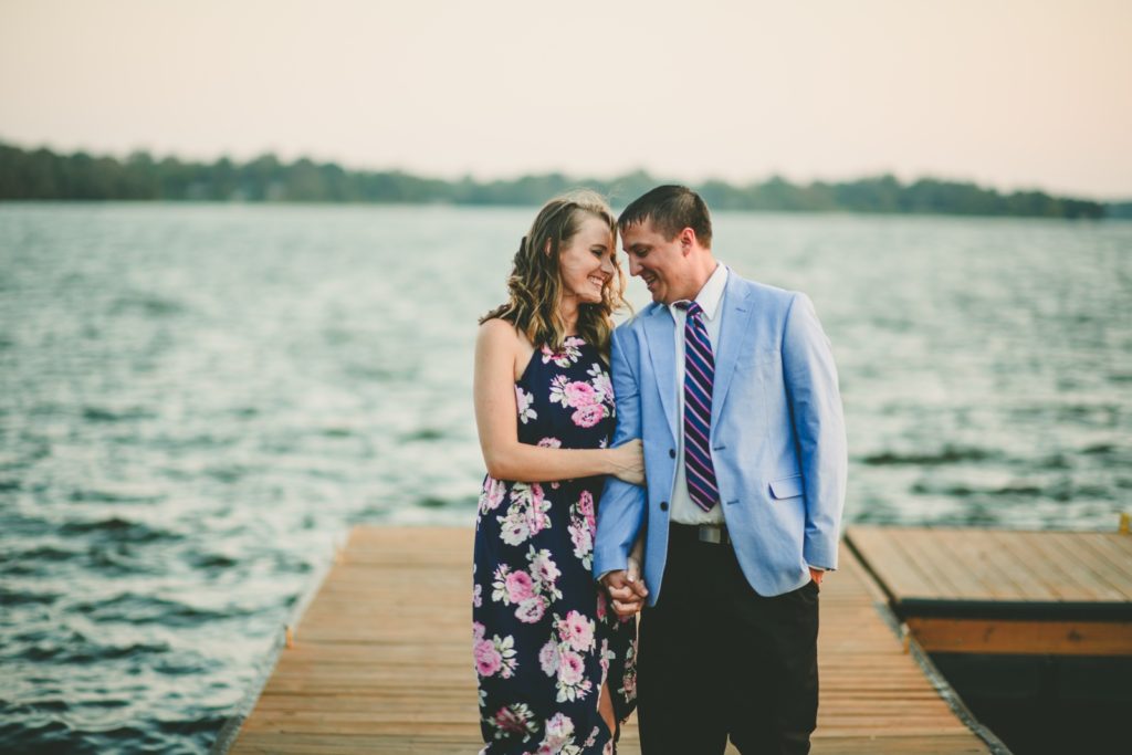 Becky & Richie | Springfield, IL Lake Engagement Photographer - Kate ...
