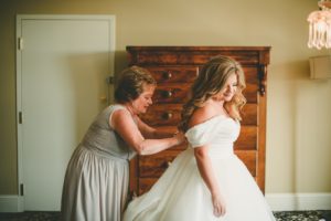 Emily & Cameron | Springfield, IL Ivory & Taupe Elegant Fall Wedding ...