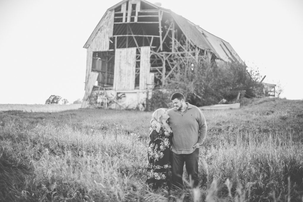 Jamie & Tommy | Loami, IL Nipper Creek Wildlife Park Engagement Session ...