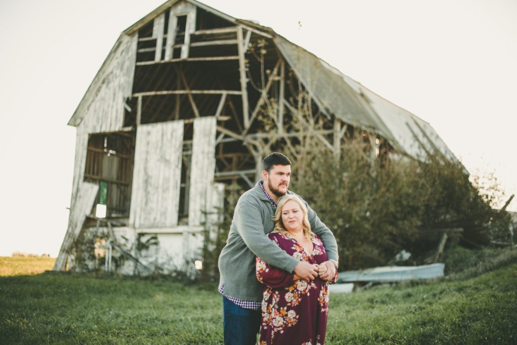 Jamie & Tommy | Loami, IL Nipper Creek Wildlife Park Engagement Session ...