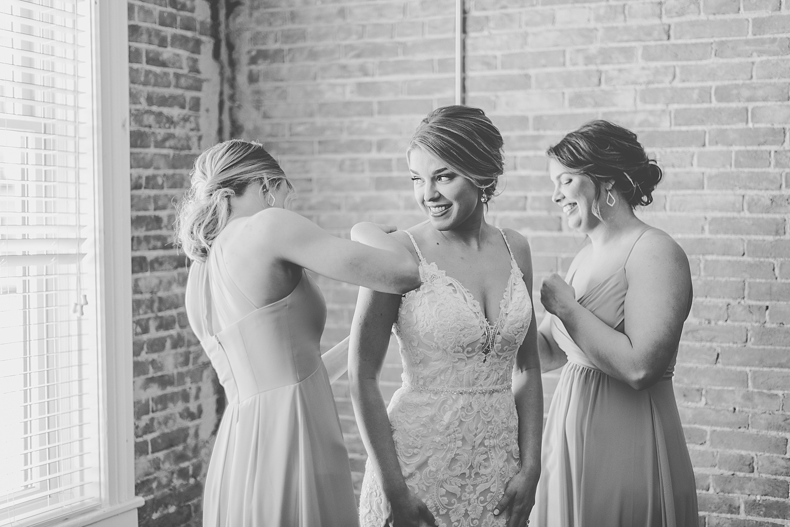 Michelle & Charles | Poe's On The Hill Springfield, IL Spring Wedding ...