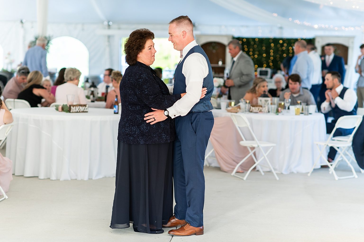 Jessica & Troy | Springfield, IL Sheedy Shores Winery Spring Wedding ...